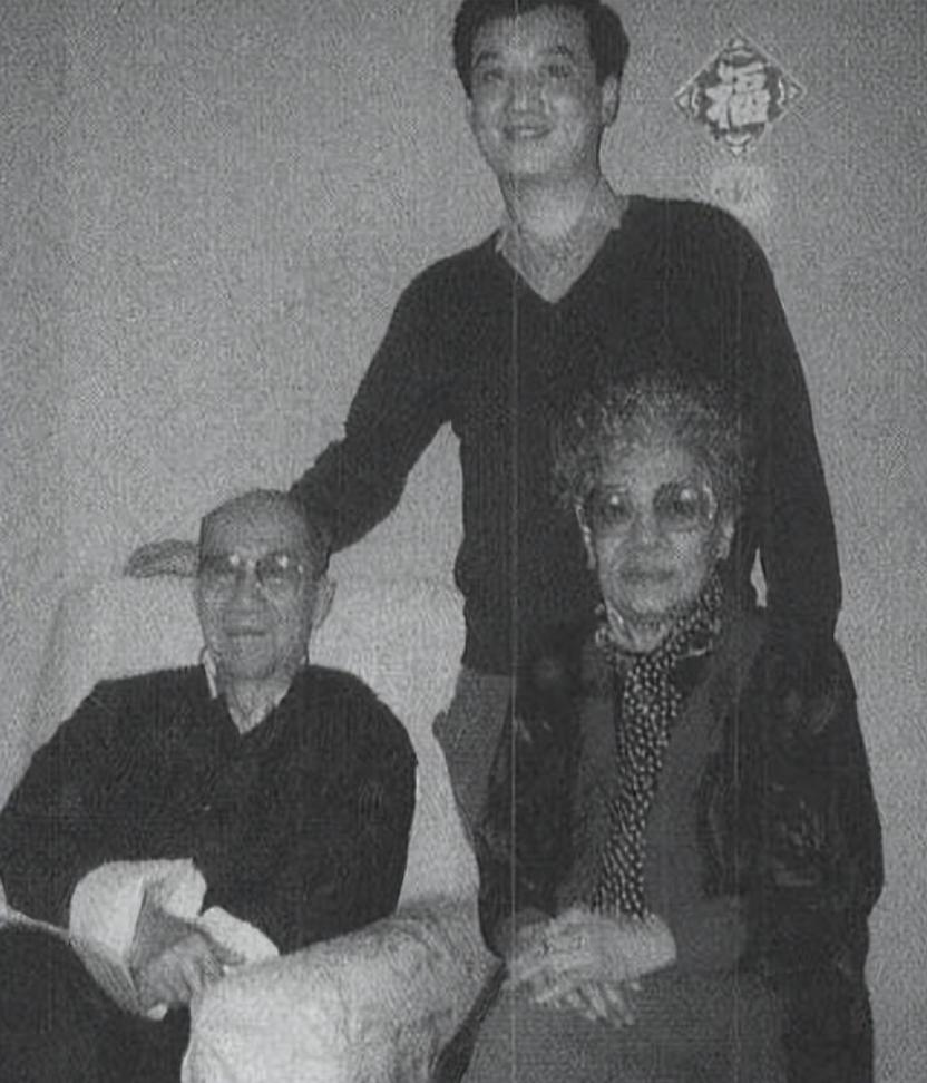 Wang Ping: Passed away at the age of 51. The reason for his death was ...