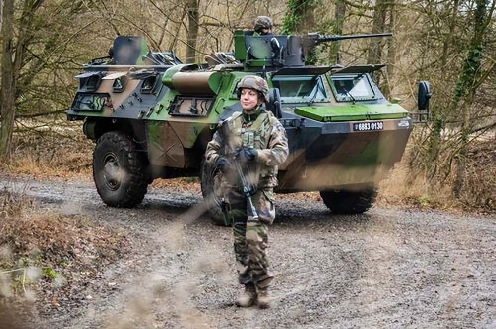 Analysis on the Marking of Armored Vehicles of the French Army - iNEWS