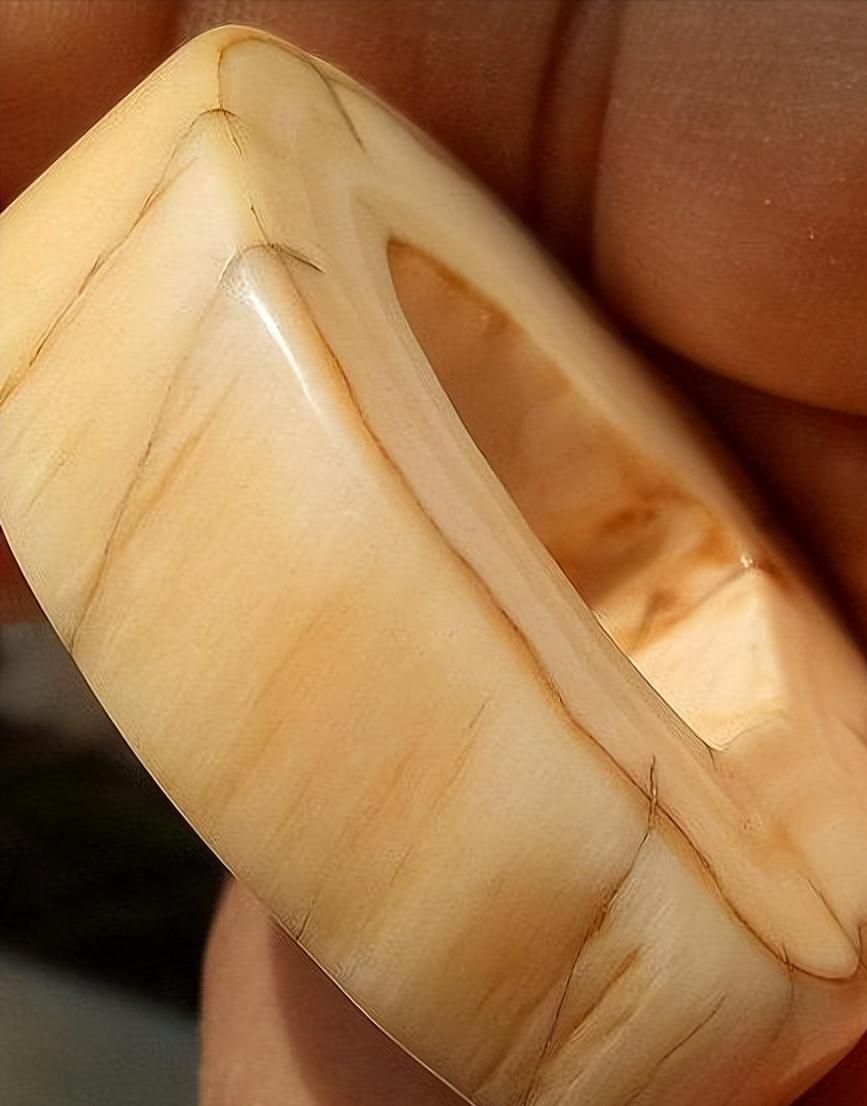 How much is a piece of regular imported Wenwan unicorn teeth? - iNEWS