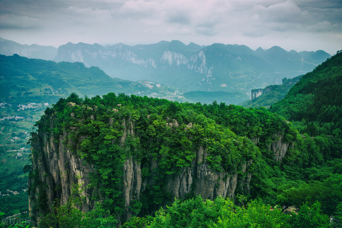 The five most beautiful canyons in China - iNEWS