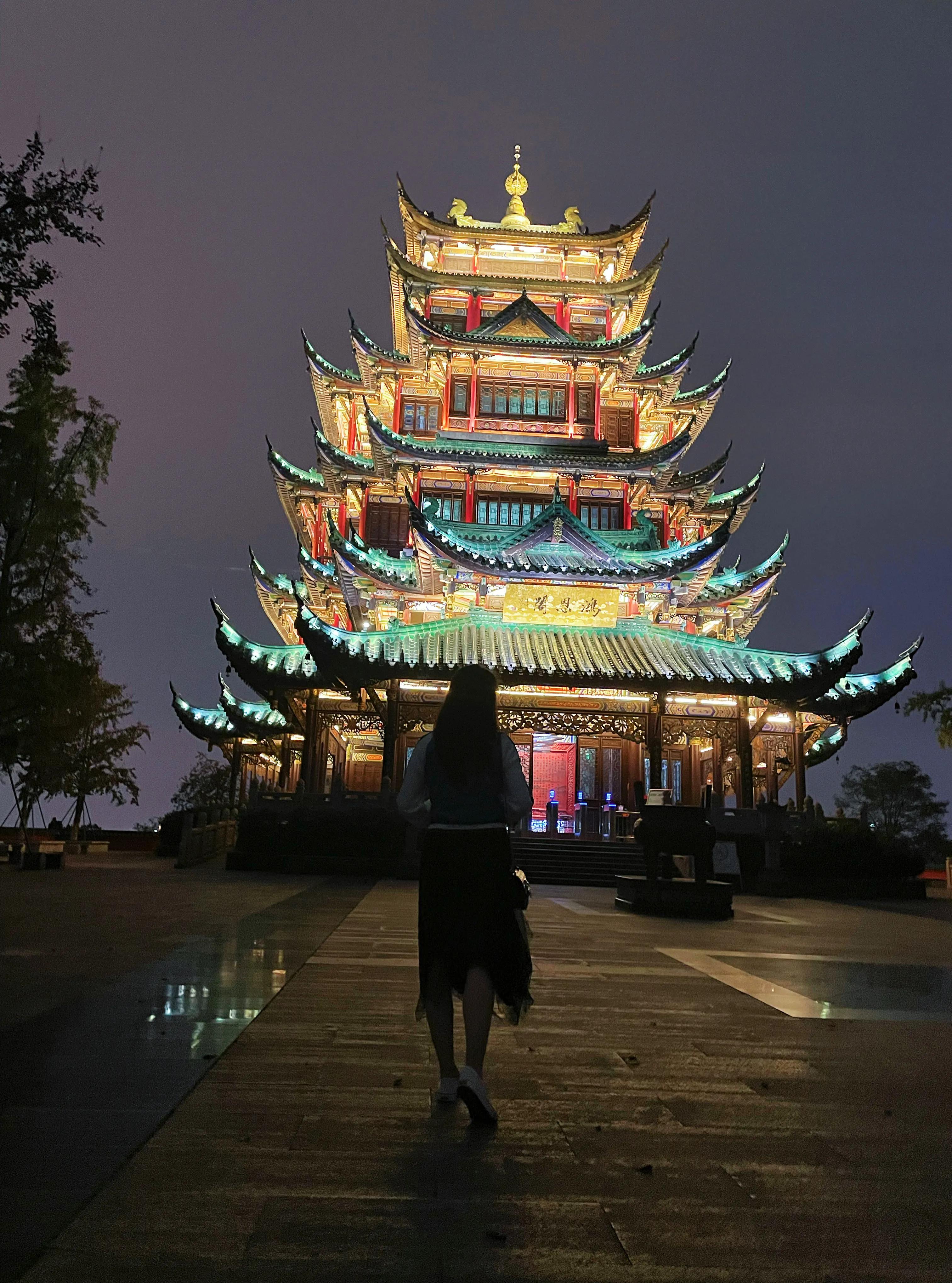 Heavenly Palace · Hong'en Temple - iMedia