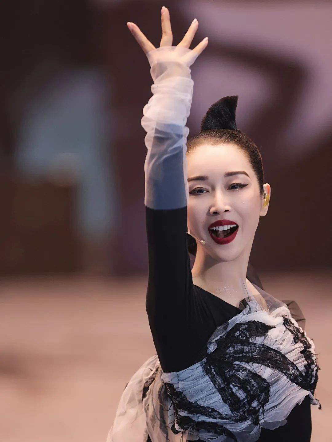 After 8 years of hiatus, the Mainland's No. 1 singer and dance queen ...