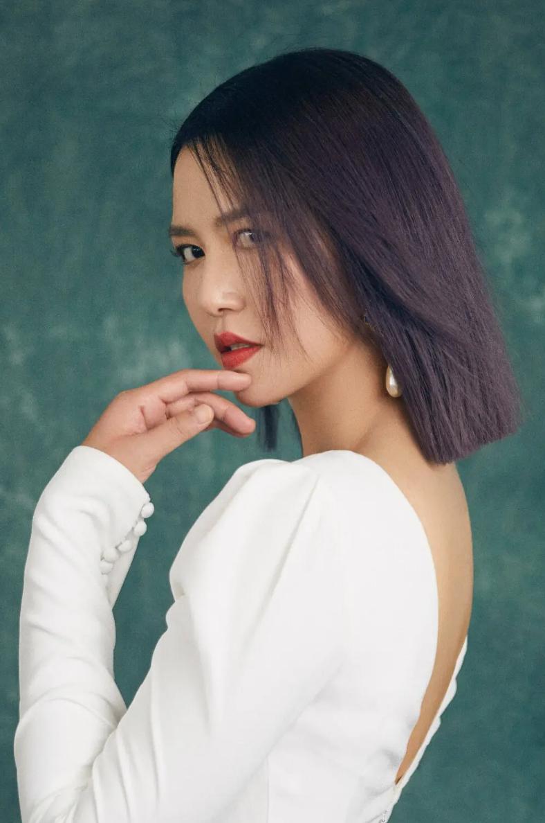 Tan Weiwei's songs are not widely sung, but judging from the awards, he ...