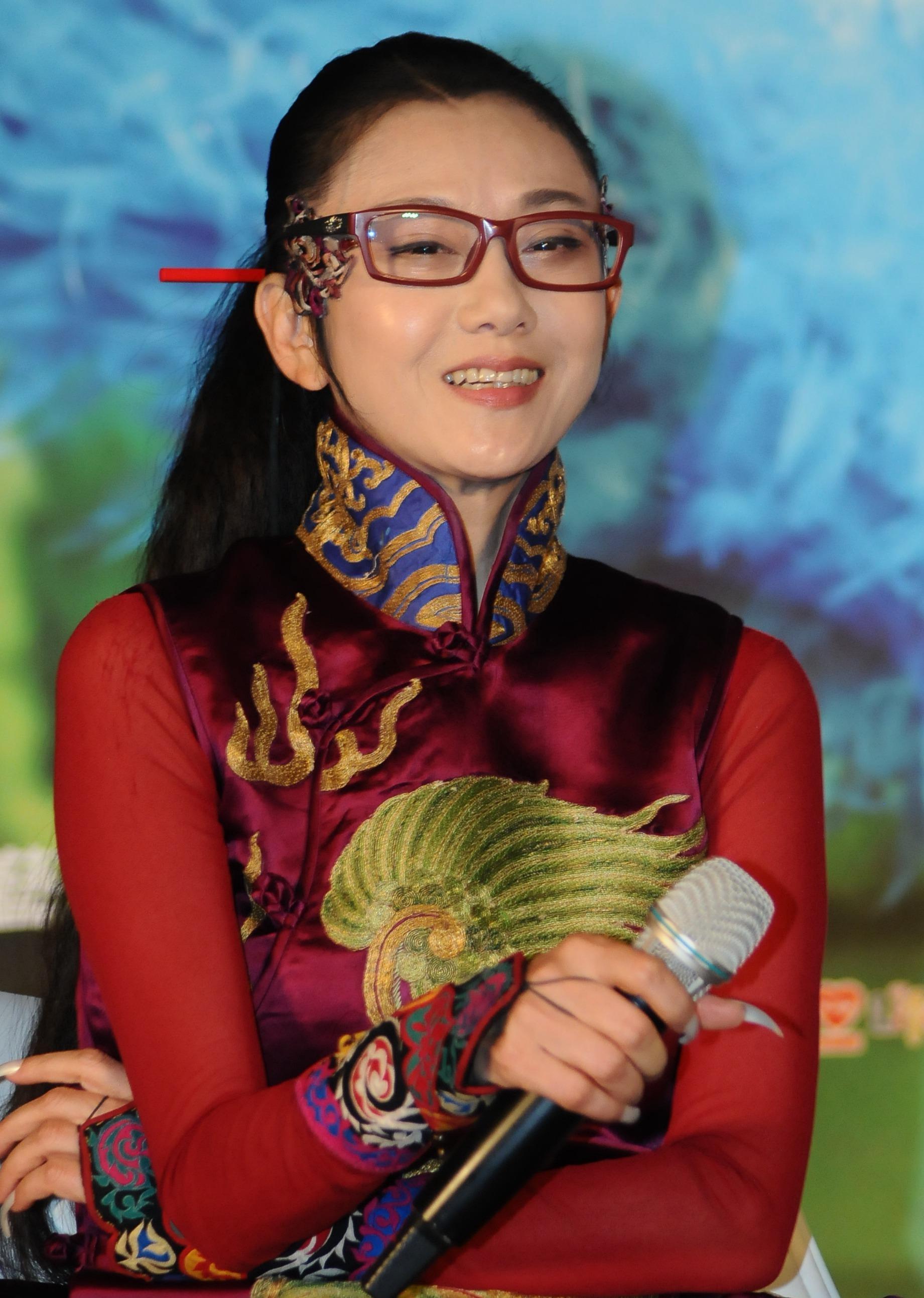 Yang Liping sparks controversy again! The new dancer dancer touched the ...