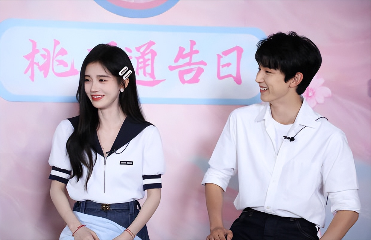 Ju Jingyi and Guo Junchen bring the new drama "Hua Rong" to sweep the ...