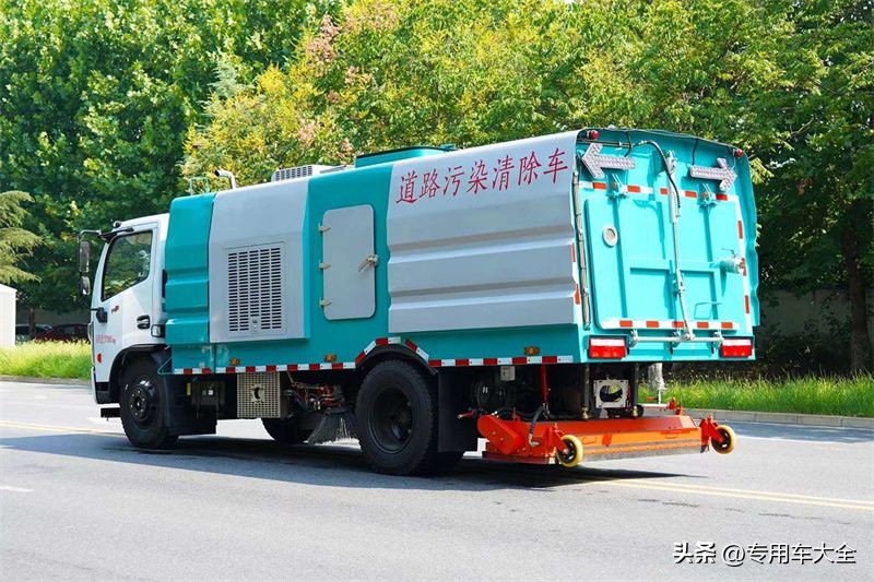 9 party deep cleaning car Dongfeng Dalika road pollution removal ...