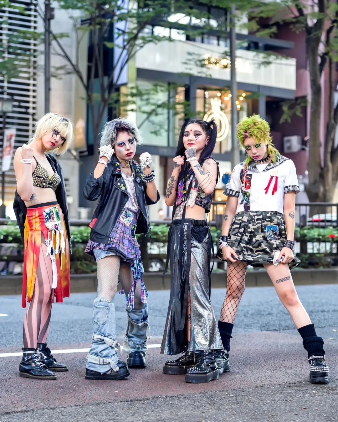 Tokyo Fashion Week Street Shooting Models for Early Autumn Dressing - iNEWS