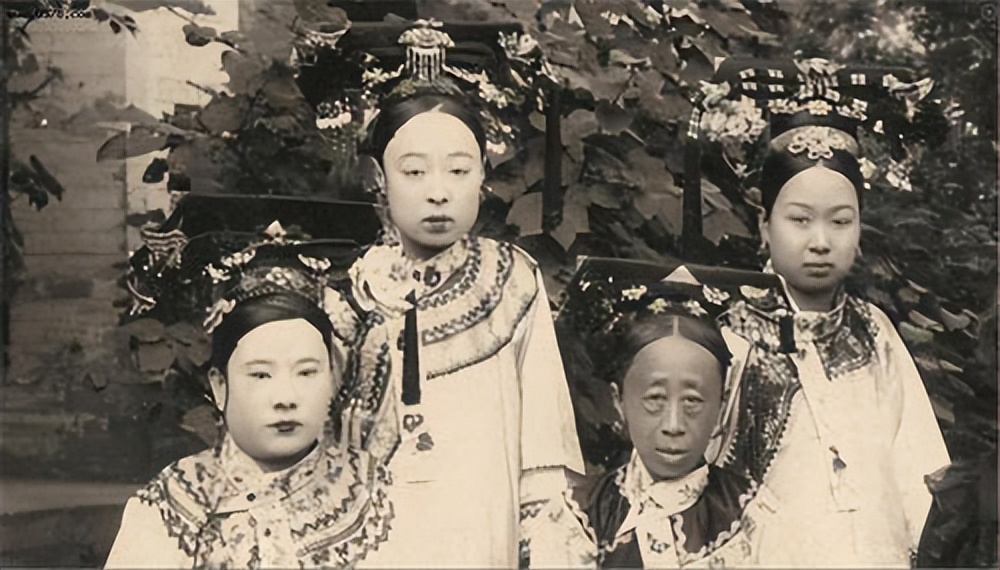 The Last Princess of China - The Legendary Life of Rong Shou Gulun - iNEWS