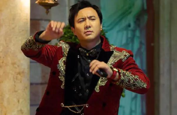 "The Richest Man in Xihong City": Is Warren Buffett himself?Shen Teng has such a big face? - iNEWS