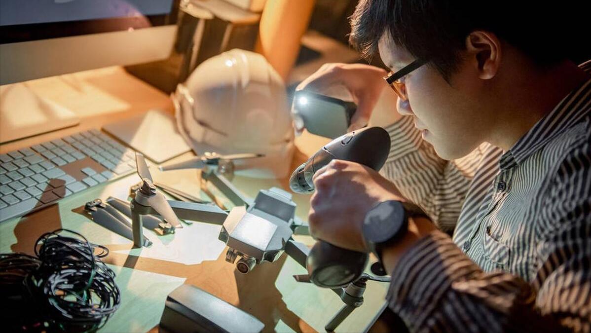 Future Mobility: The Rise and Impact of Driverless Technology - iNEWS