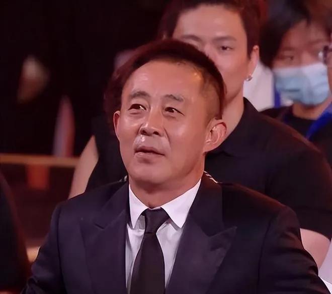 Hou Yong: 3 marriages, the last wife is the youngest, more than 20 ...