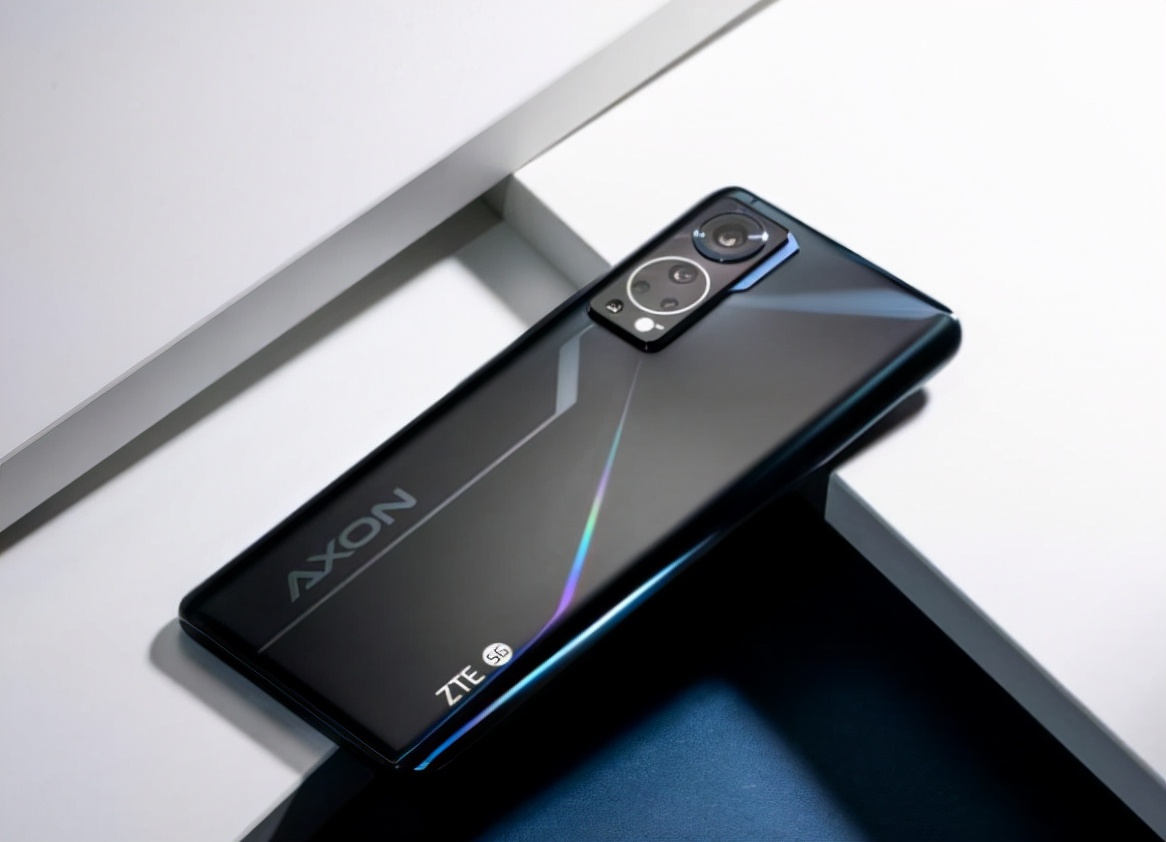 繼小米MIX4、中興Axon30之後 moto edge X30屏下攝像頭要來了 - 資訊咖