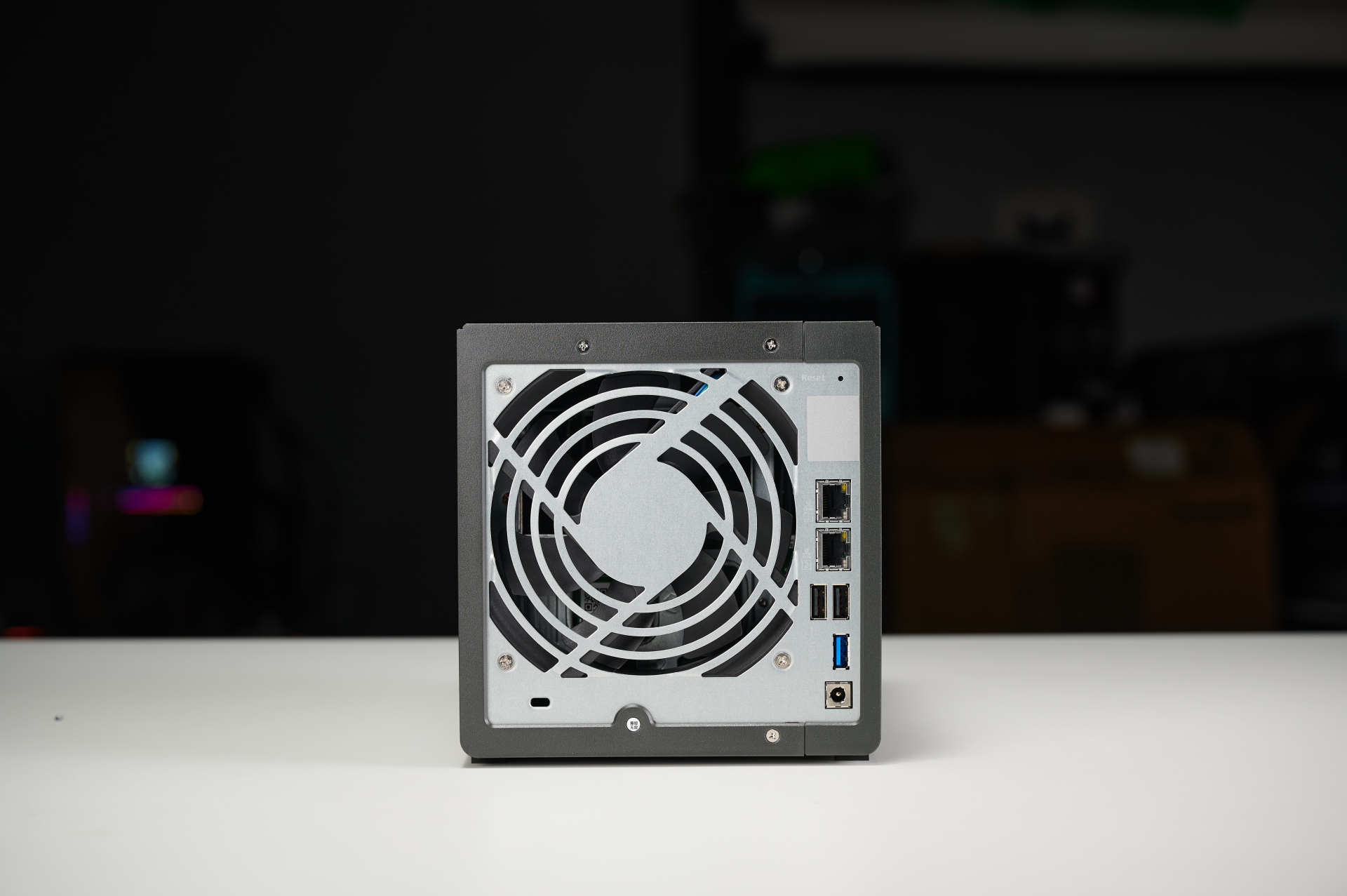 QNAP TS-416 NAS hands-on experience, a must for video bloggers - iNEWS