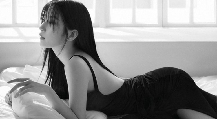 The real S-curve is here! Wen Jiaying's "water snake waist and buttocks" are too eye-catching ...