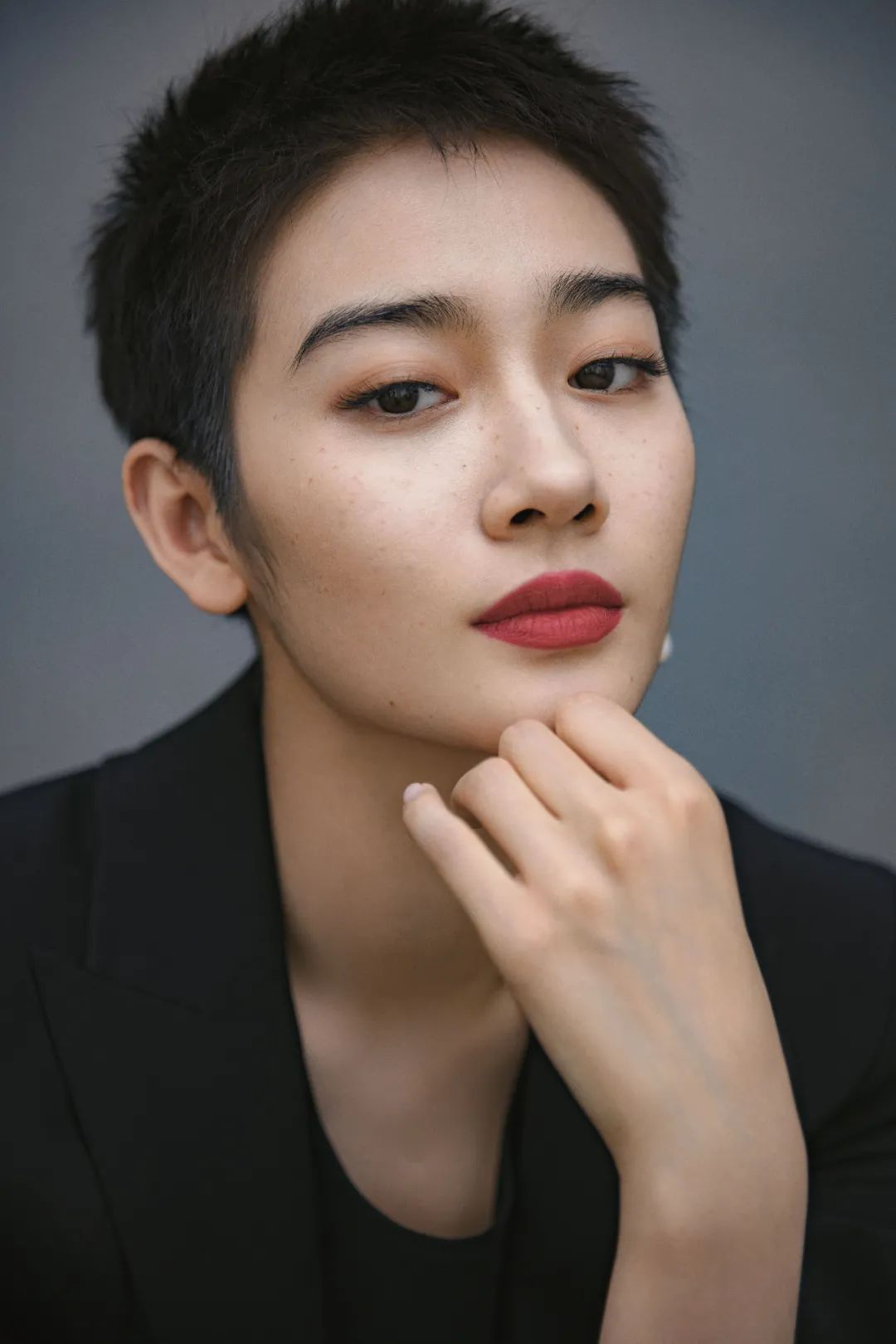 Fan Shuaiqi: Every role is a new "beginning" - iNEWS