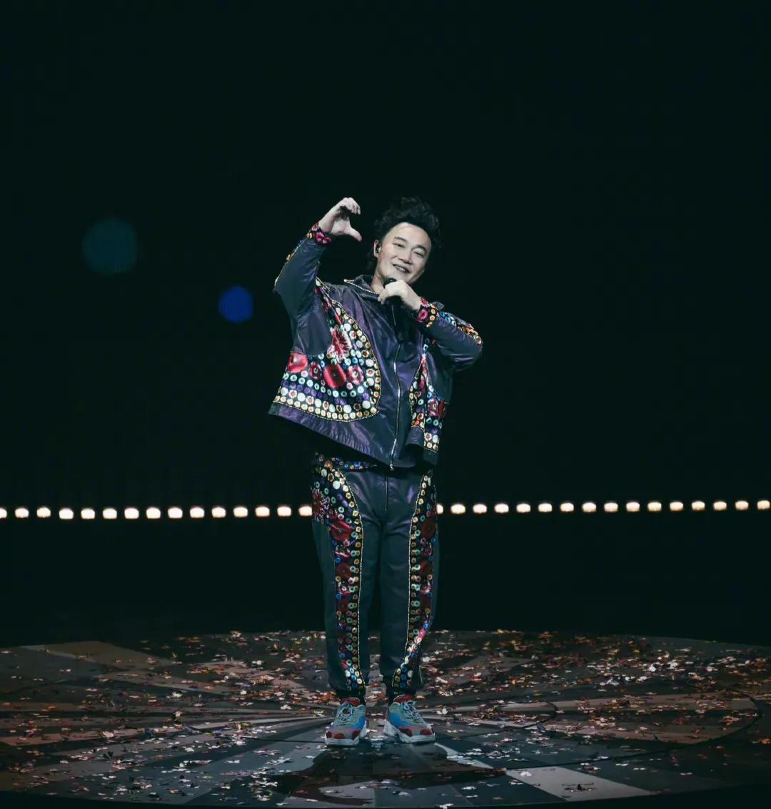 This song made Eason Chan cry in front of the audience for the first ...