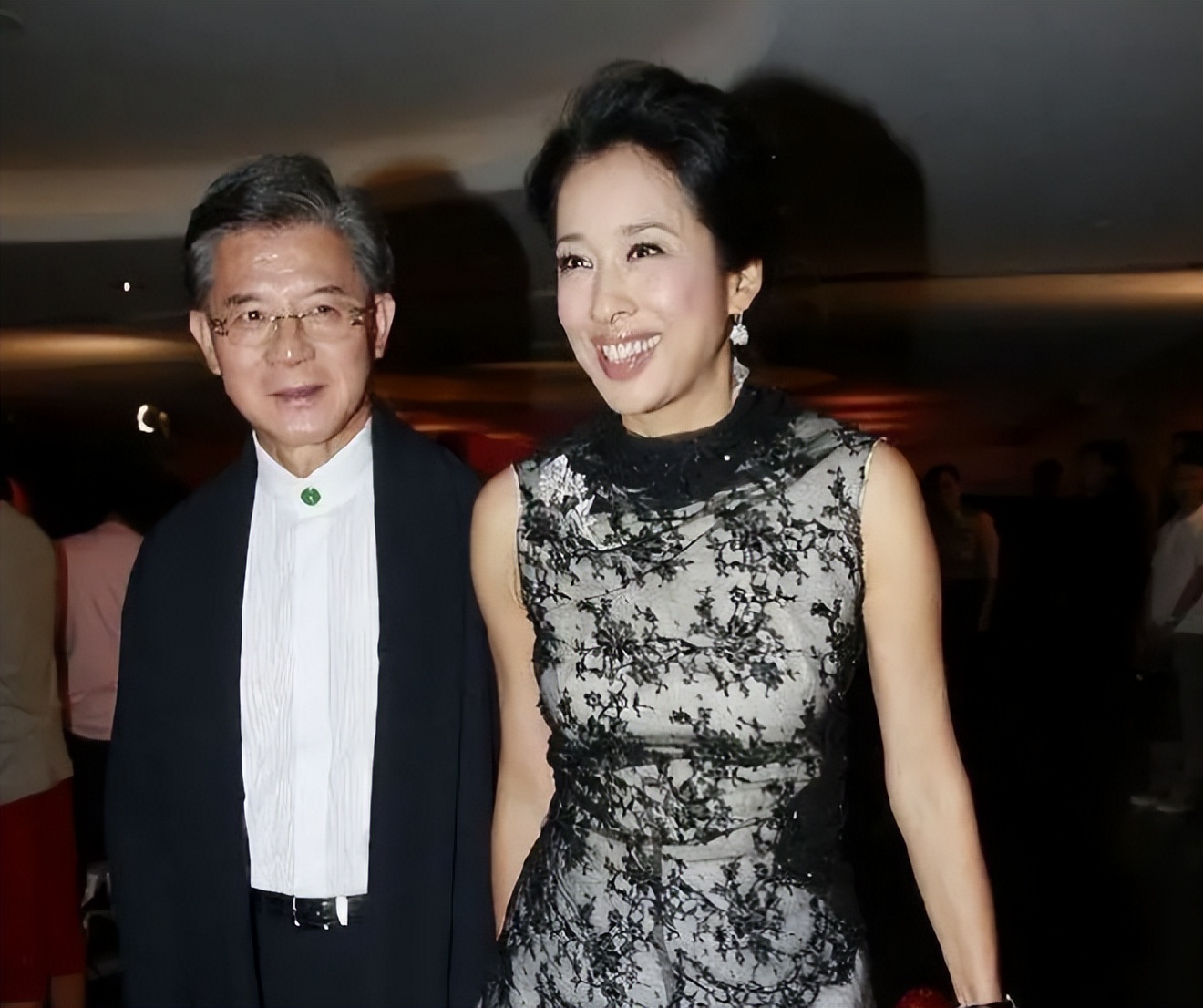 Zhu Lingling has a happy emotional life, but her second son is still ...