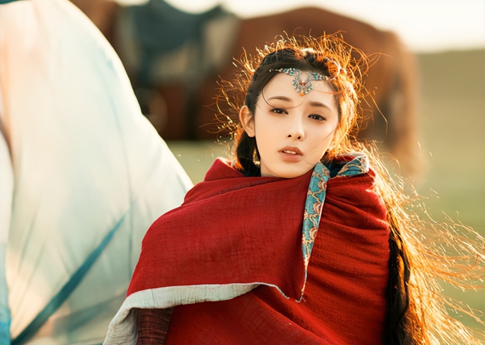 The director's new work "Ruyue" will be released, Ouyang Nana and Gao ...