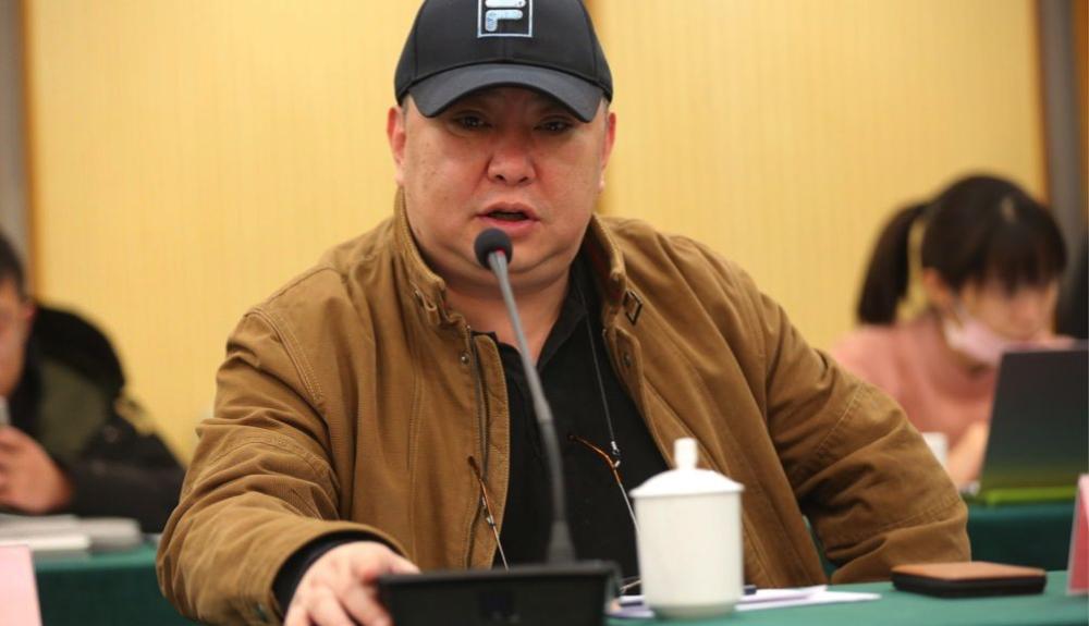 Zhang Luyi lost contact for a month! Studio Zheng Xiaolong is crazy and ...