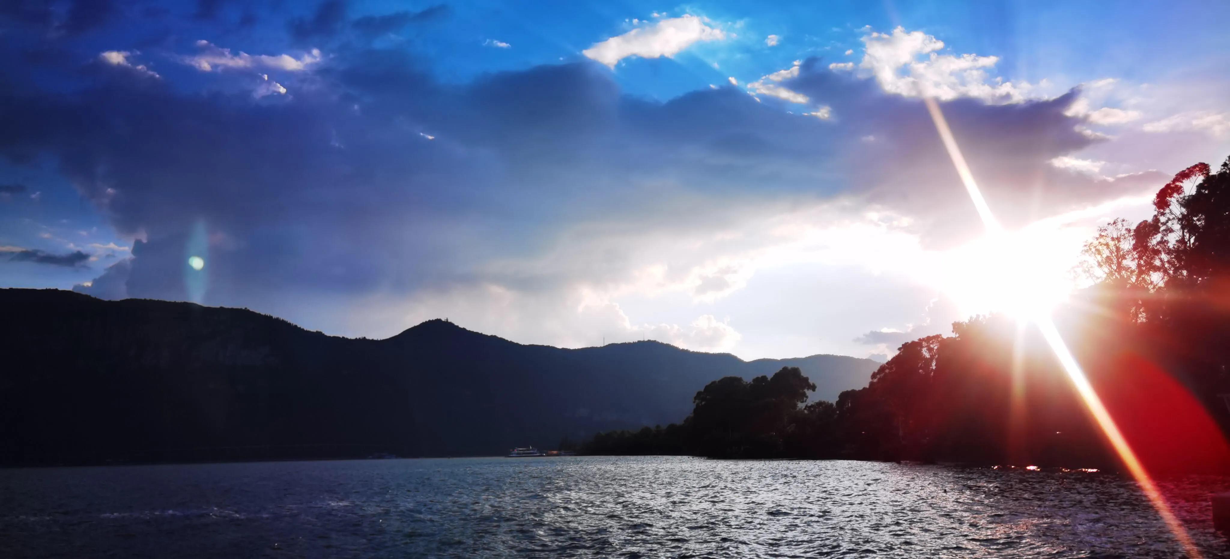 The beauty of grace and beauty is bestowed on the middle of Yunnan ...