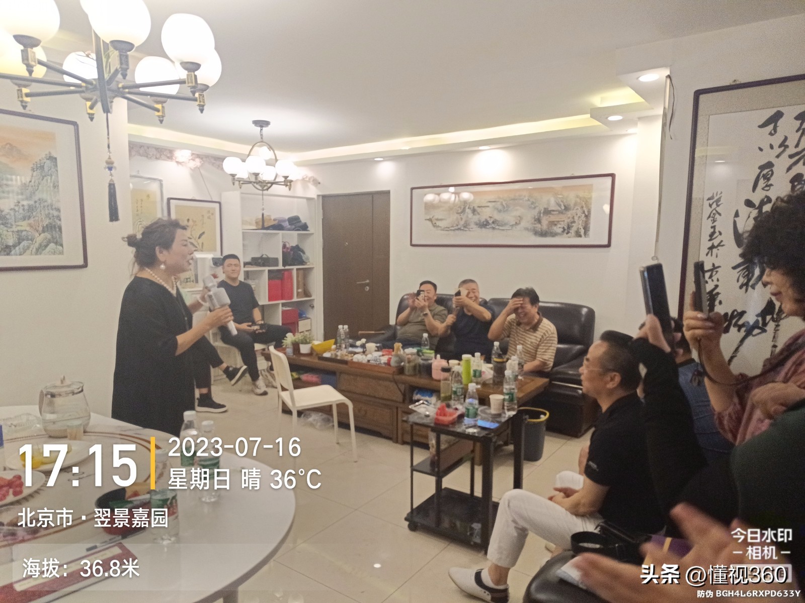 Talented woman Fan Jinyu's Beijing studio shows off her demeanor - iNEWS