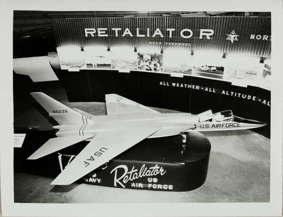 "Roll back to the drawing board" those obsolete schemes in aviation history 101-Three-engine ...