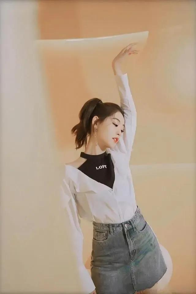 The most beautiful Zhou Zhiruo - Zhu Xudan - iNEWS