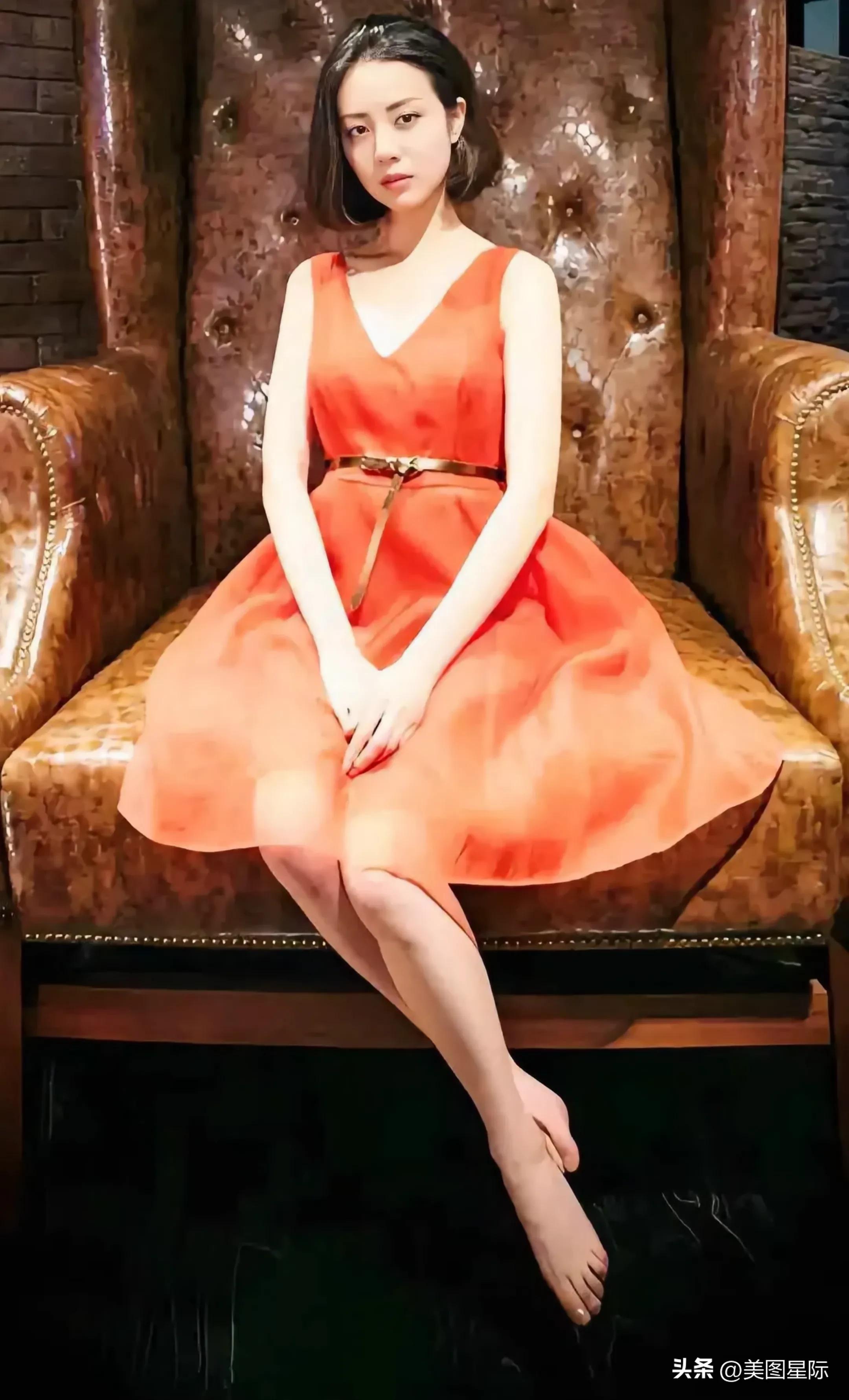 The protagonist of this issue—Li Xirui, the 168th issue of the celebrity stunning beauty series ...