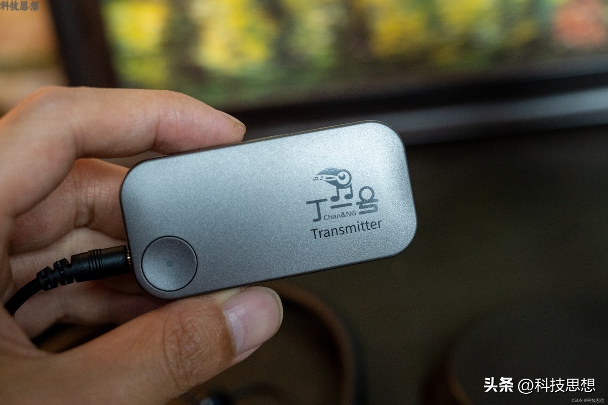 Improve the recording and live broadcasting environment, only need a pair of monitor headphones ...