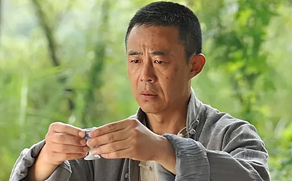 Hou Yong: First marriage to first love, second marriage to Pan Yuchen, third marriage to a 20 ...