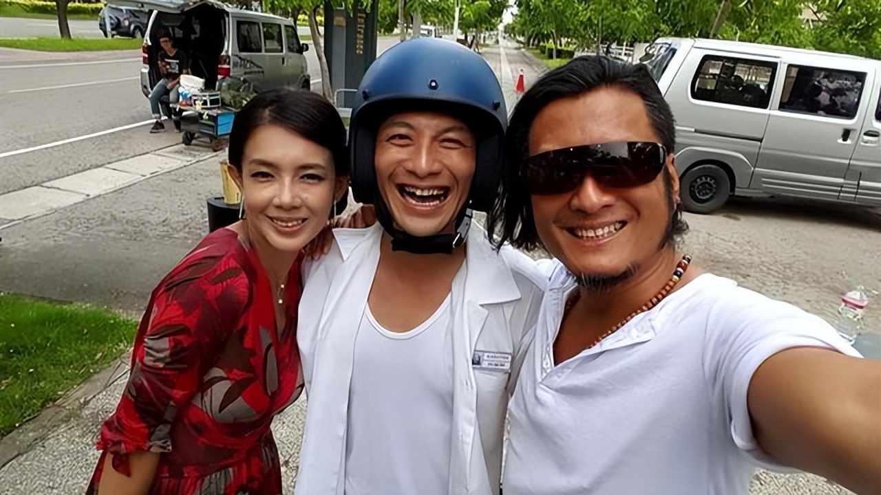 58-year-old Sun Xing revealed a new relationship!Interacted intimately ...