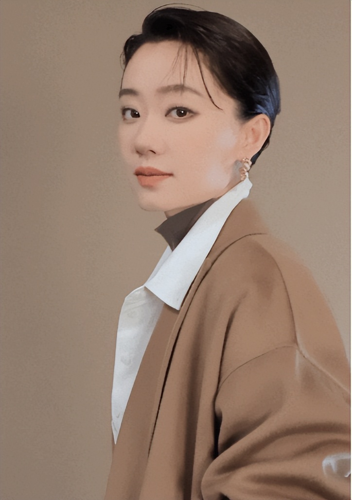 Too "handsome", Zhang Xiaofei reproduces the classic short hair style ...