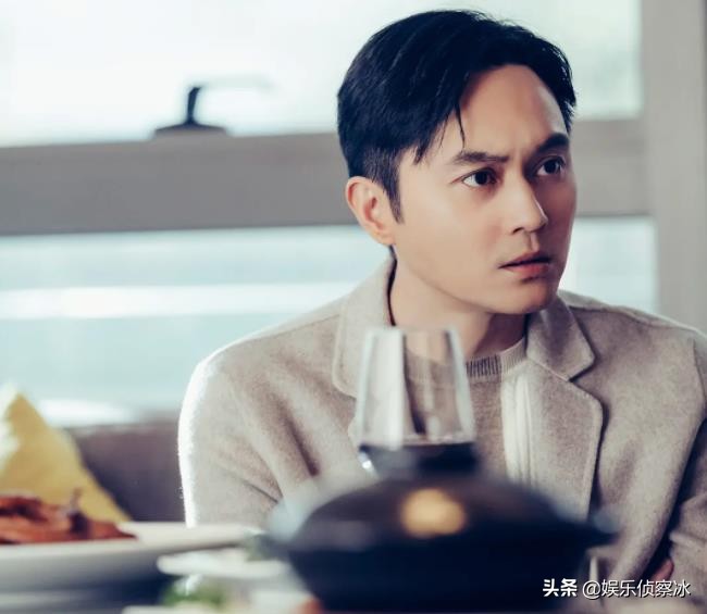 Zhang Zhilin was kissed by Yang Yi and turned around 8 times!Netizens ridicule: Be careful of ...