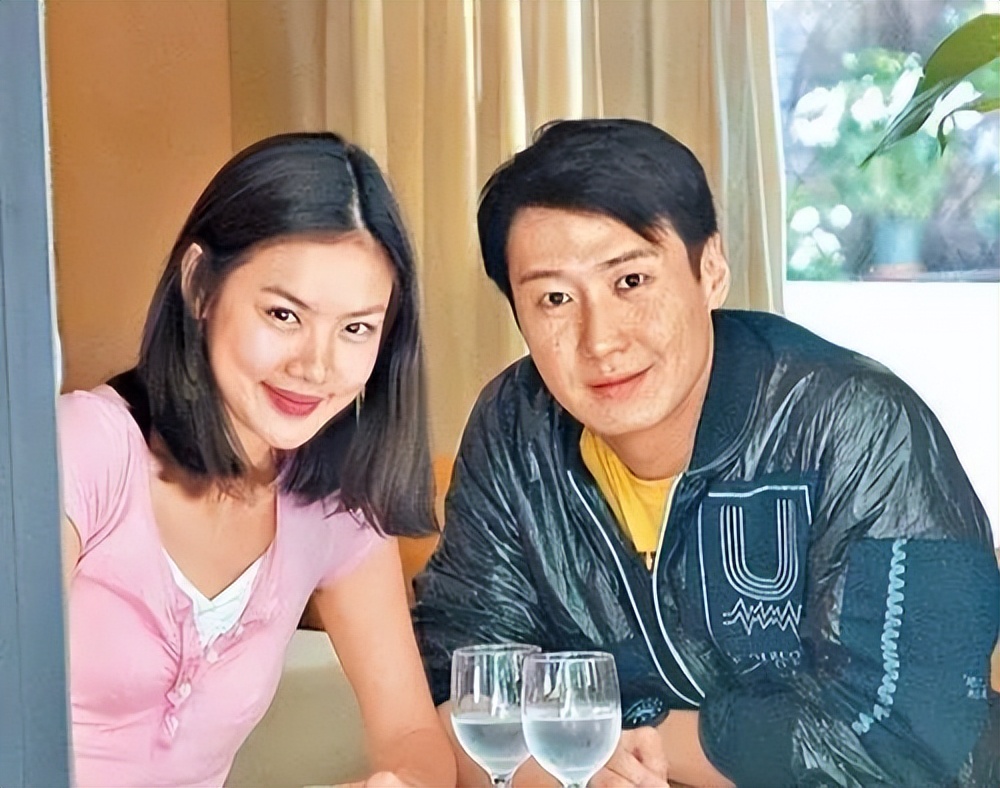 Le Jier spent 700 million yuan in Liming in 4 years, married a "fake ...