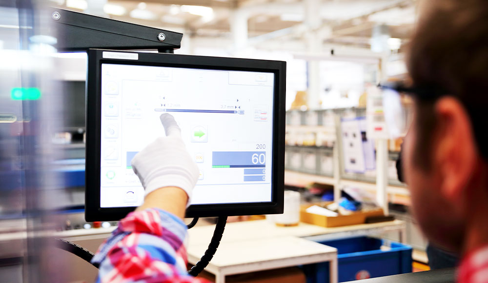 Dechen CV-117/P1101 industrial tablet PC was imported by the car ...