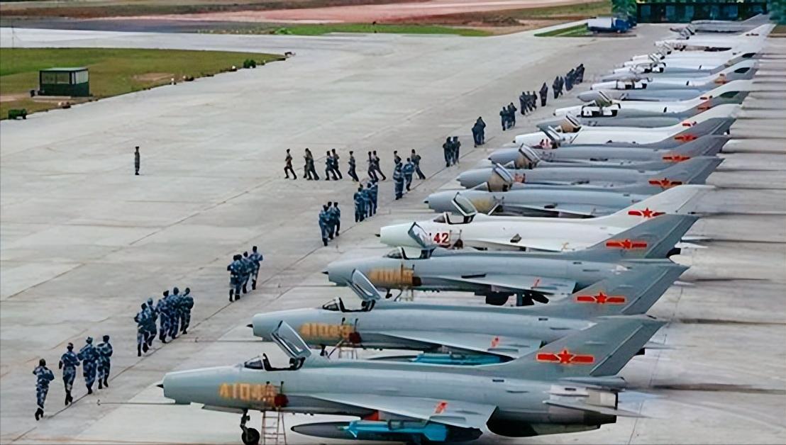 China's more than 200 J-7s have all been retired, and there are three ...