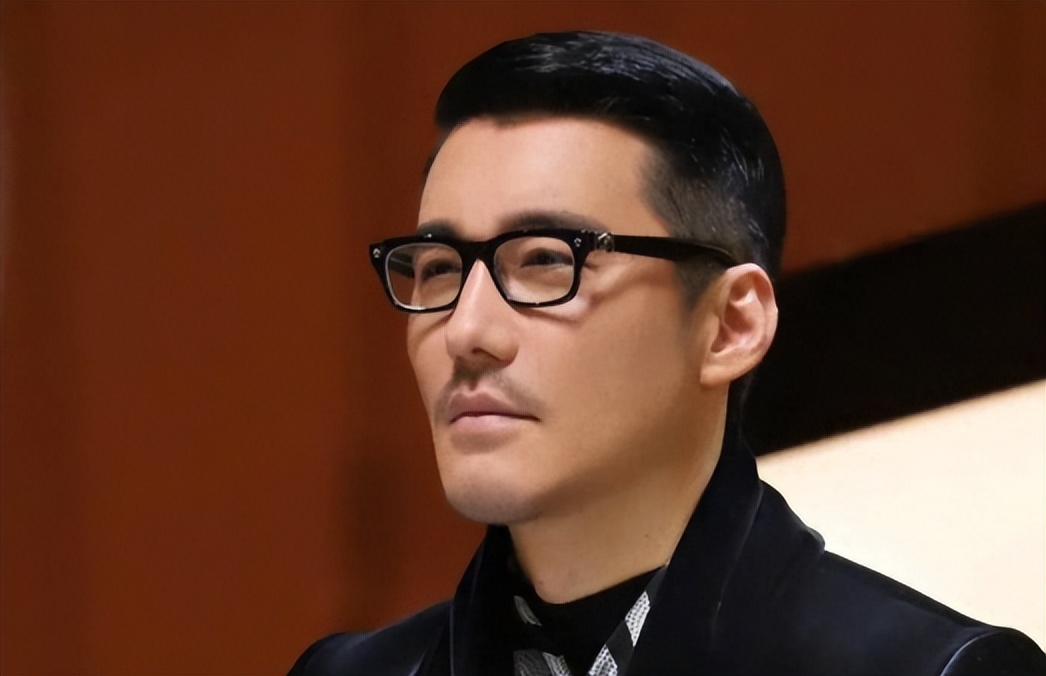 Hu Bing caused controversy by making jokes about female singers ...