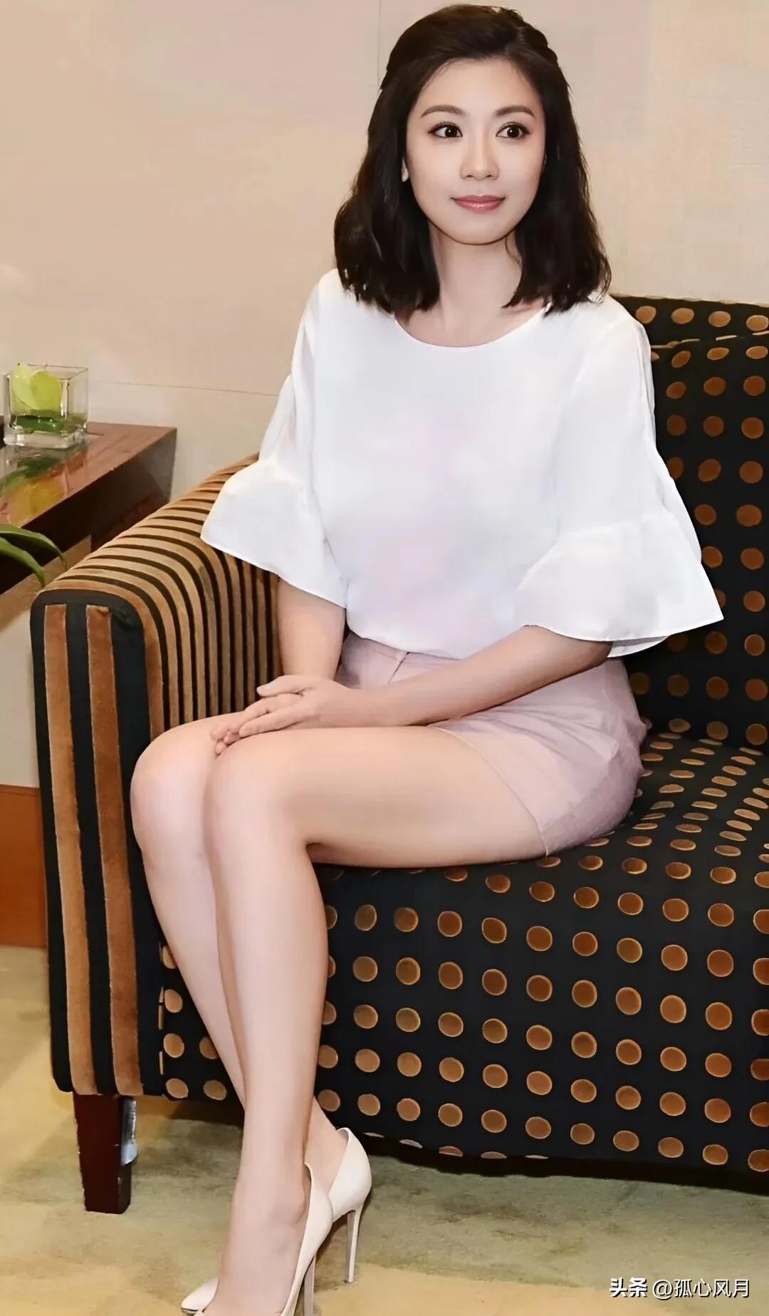 Alyssa Chia reminds you of Sun Xiaohong in Xiao Li Feidao, or Nian Nujiao in Dahan Tianzi - iNEWS