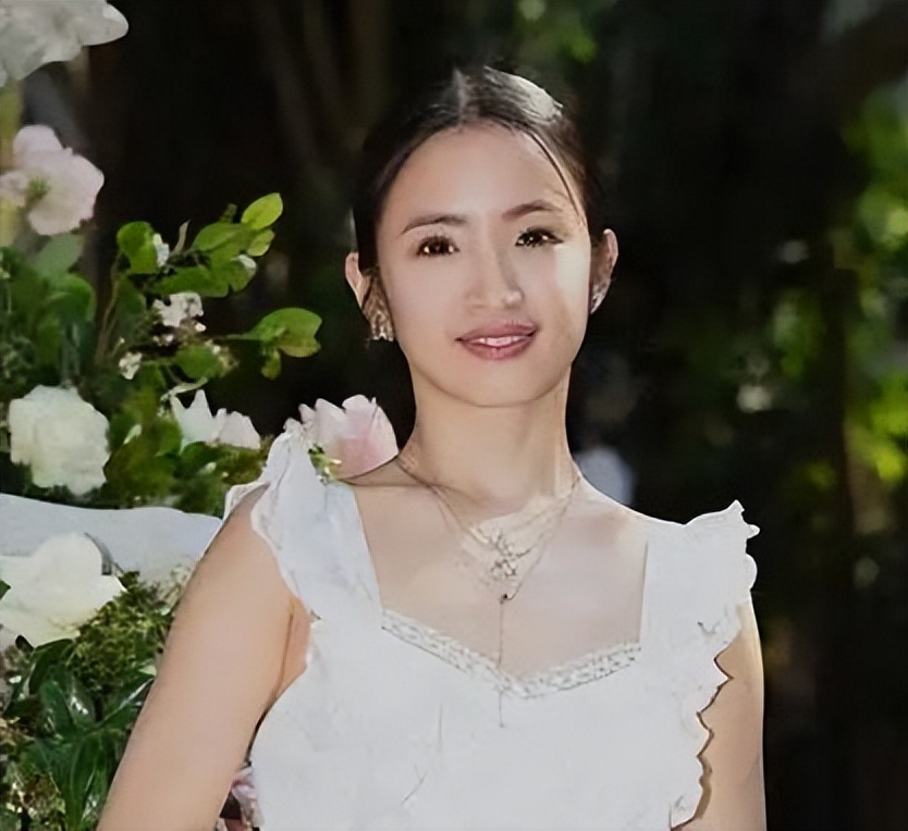 Ariel Lin took photos late at night to share the experience of watching ...