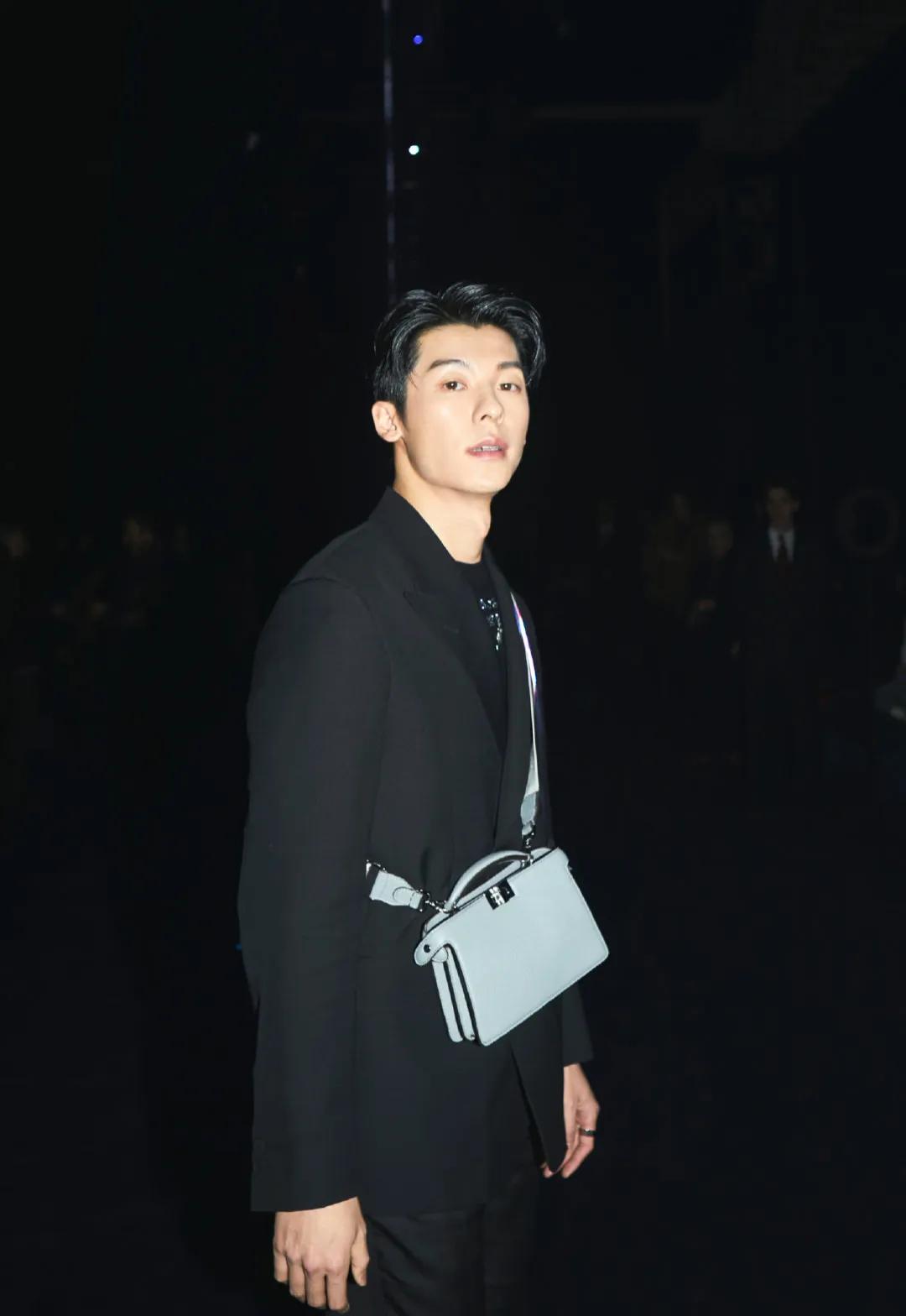 Photos of Zhou Xiaoqi in real life~ - iNEWS