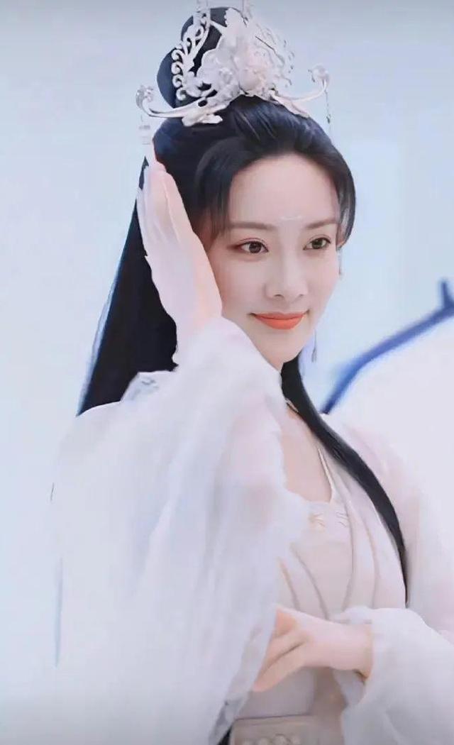 "Plastic face" is not only silicone and stiff, look at the high-level ...