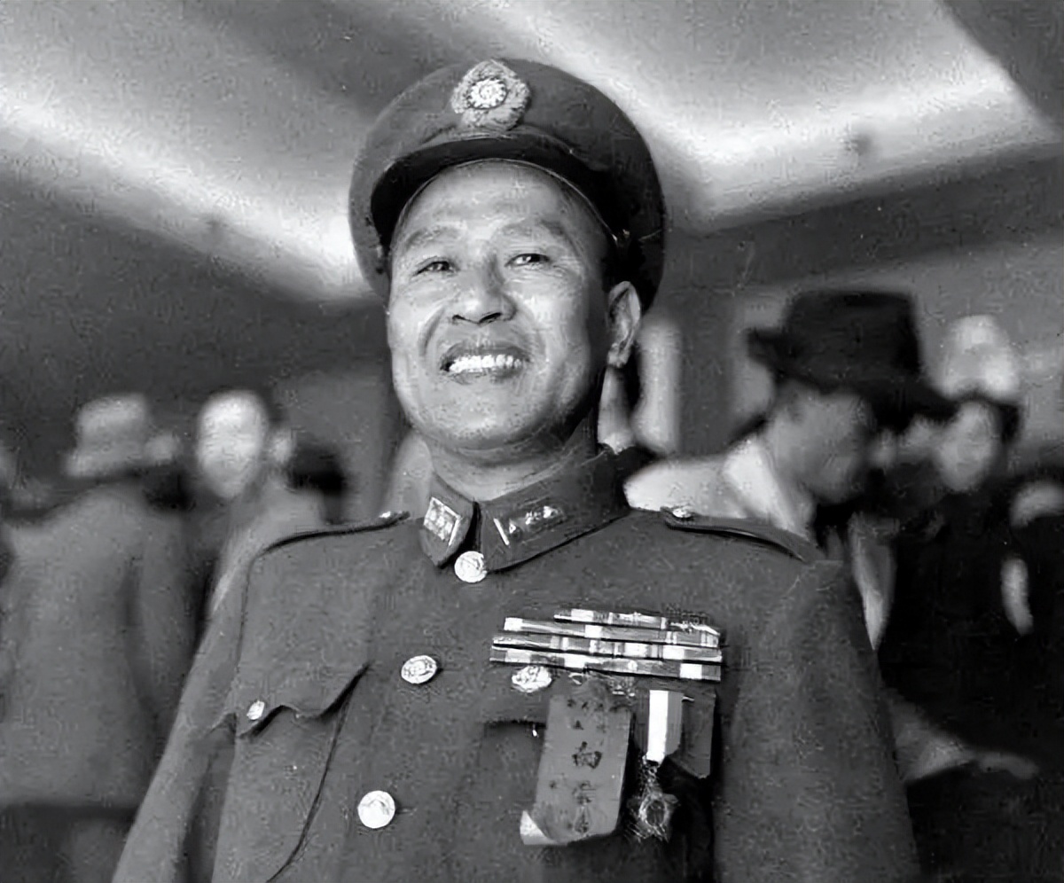 A brigade commander sent a map, and Liu Bocheng said with a smile: Li ...