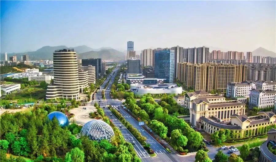 Ali "thousands of people are moving westward", and the houses in ...