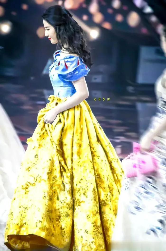 Liu Yifei turned into Snow White, showing her princess demeanor - iMedia