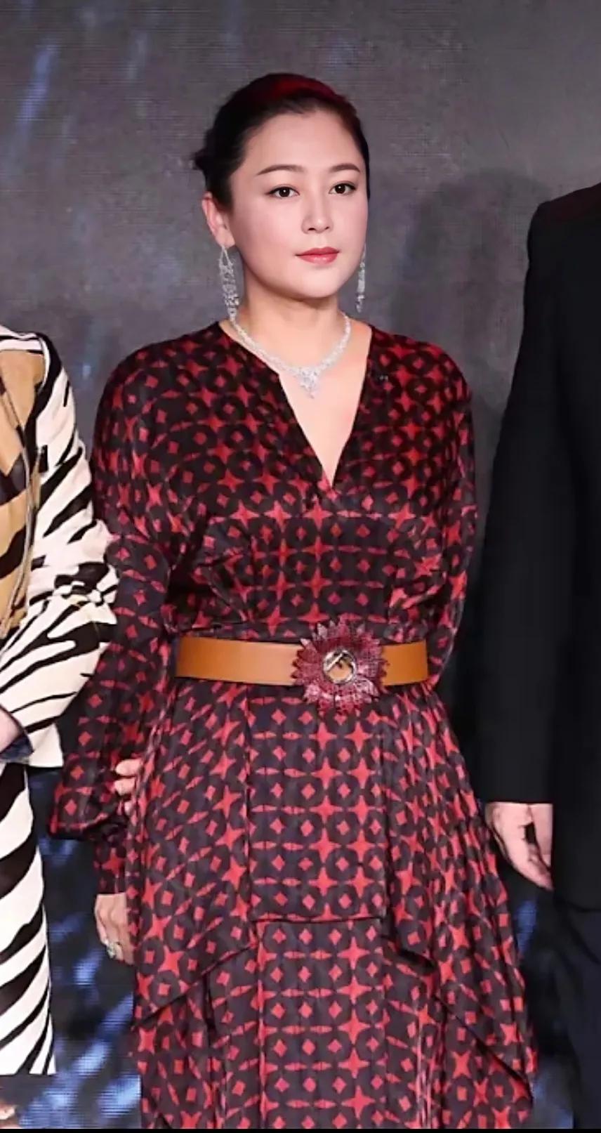 Chen Hong is so beautiful - iNEWS