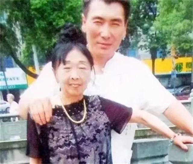 26-year-old Li Yucheng married 58-year-old Ma Yuqin. They had a sweet ...