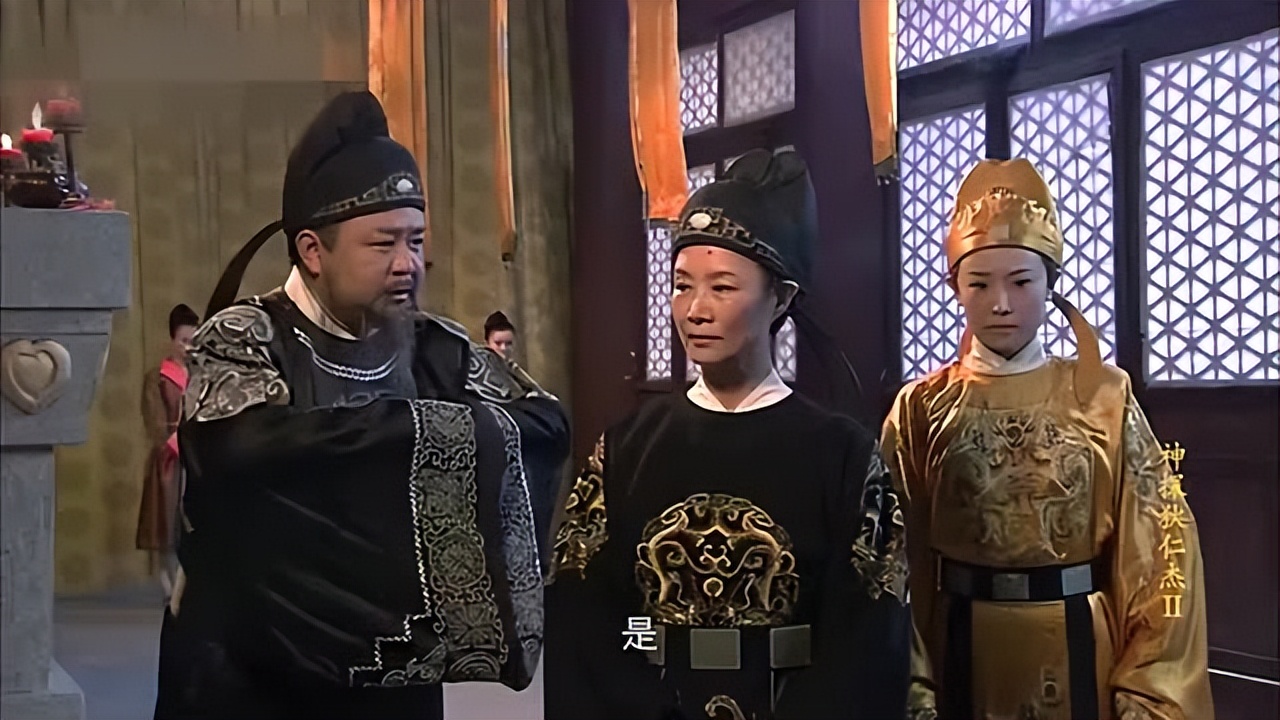 Detective Di Renjie is more powerful or Bao Qingtian is more powerful ...