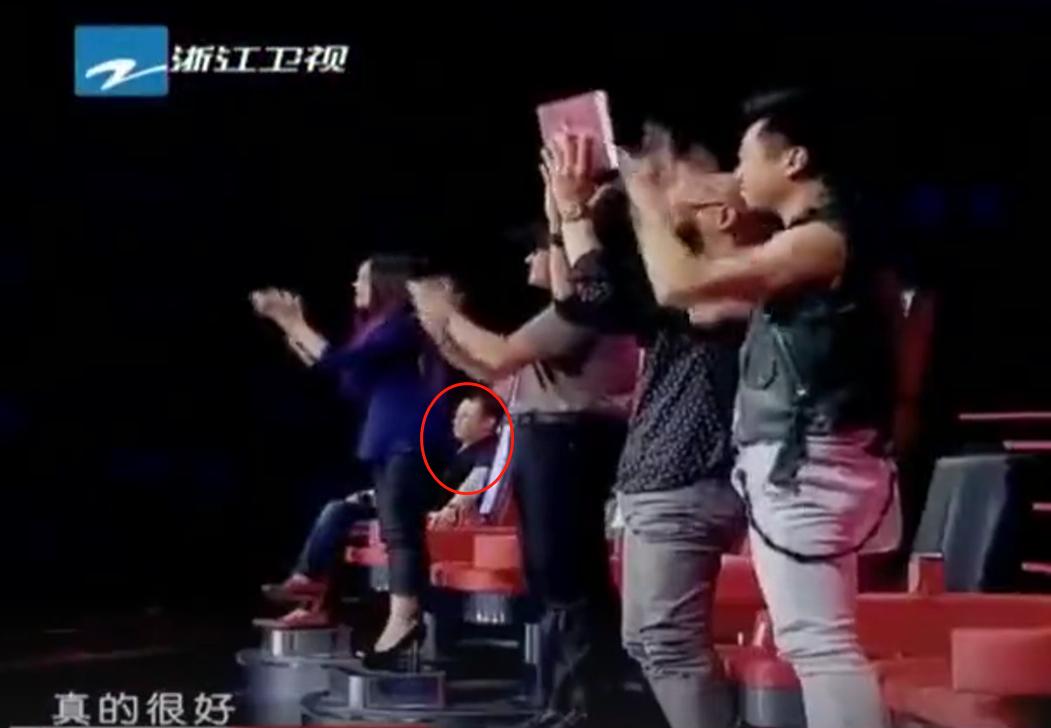 In "The Voice" 10 years ago, Yu Chengqing asked the students to sing ...