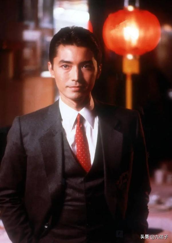 Raising a dog as a companion, chatting with a tree, the portrayal of ...