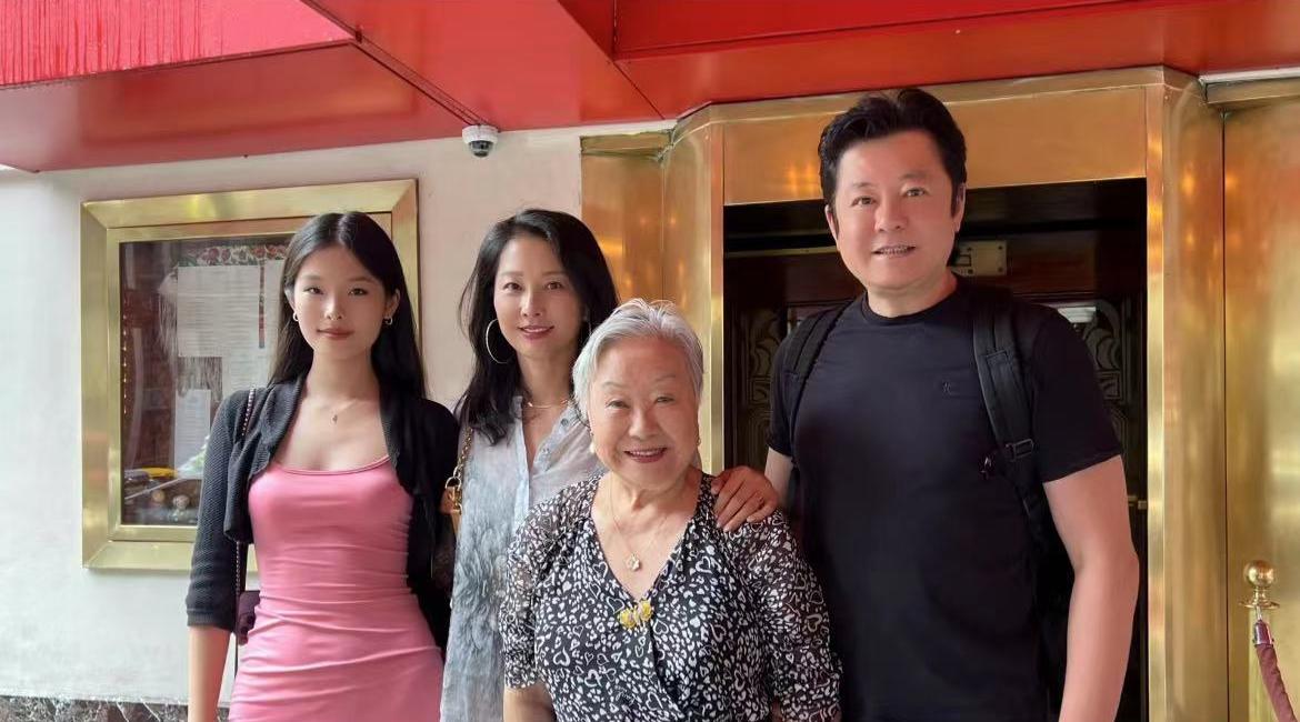The 57-year-old Xi Gu's family settled in the United States, took the ...